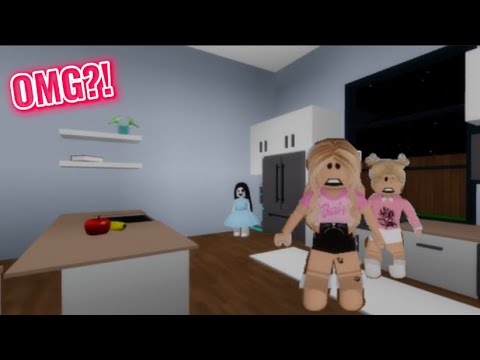 A GHOST WAS LIVING IN OUR NEW HOUSE!! 😨 (A Roblox Brookhaven RP Story ...