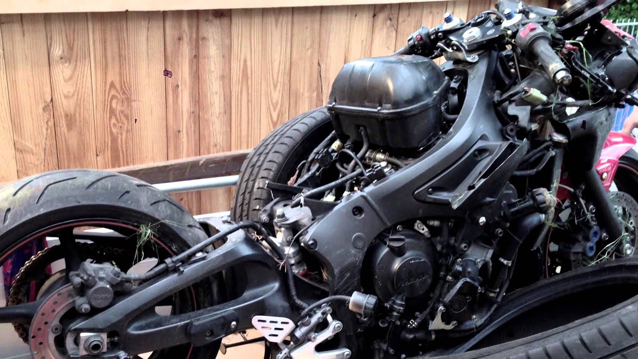 The bitter end... Yamaha R6 crashed - YouTube