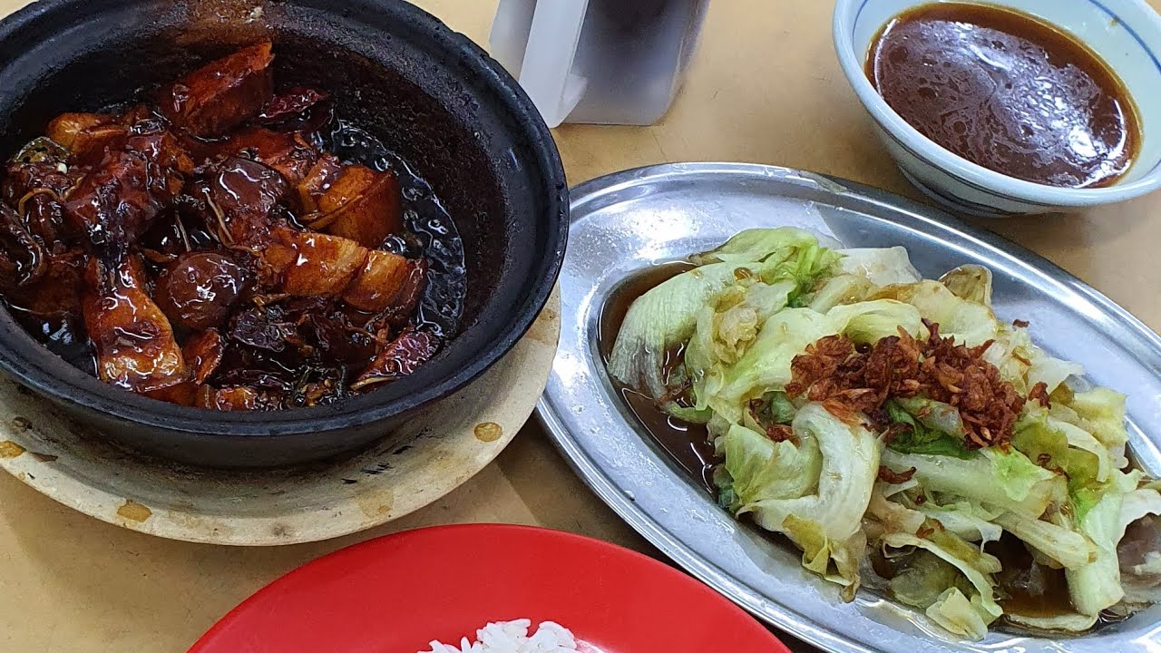 midnight bakuteh at Eng Aun...yummy - YouTube