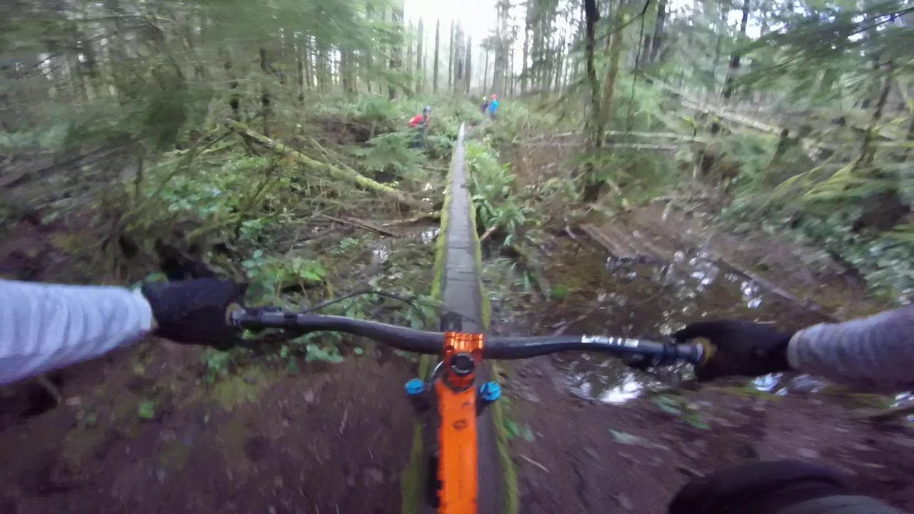 MTB Skinny with high(wet) consequences - YouTube