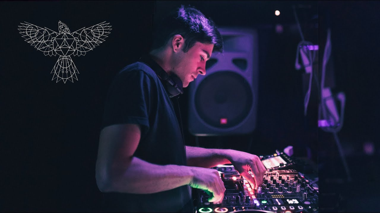 Pinchando por primera vez | Vico - YouTube