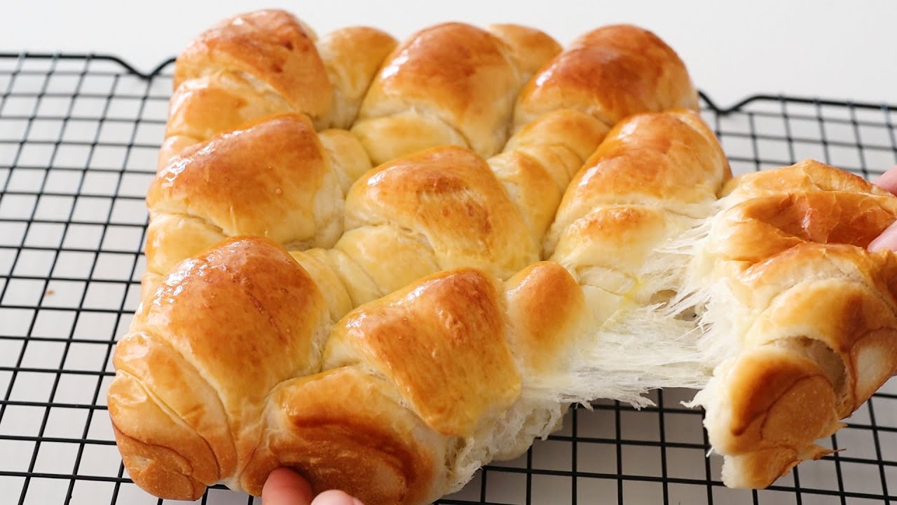 Once you know this recipe, you'll never buy bread again! Incredibly ...