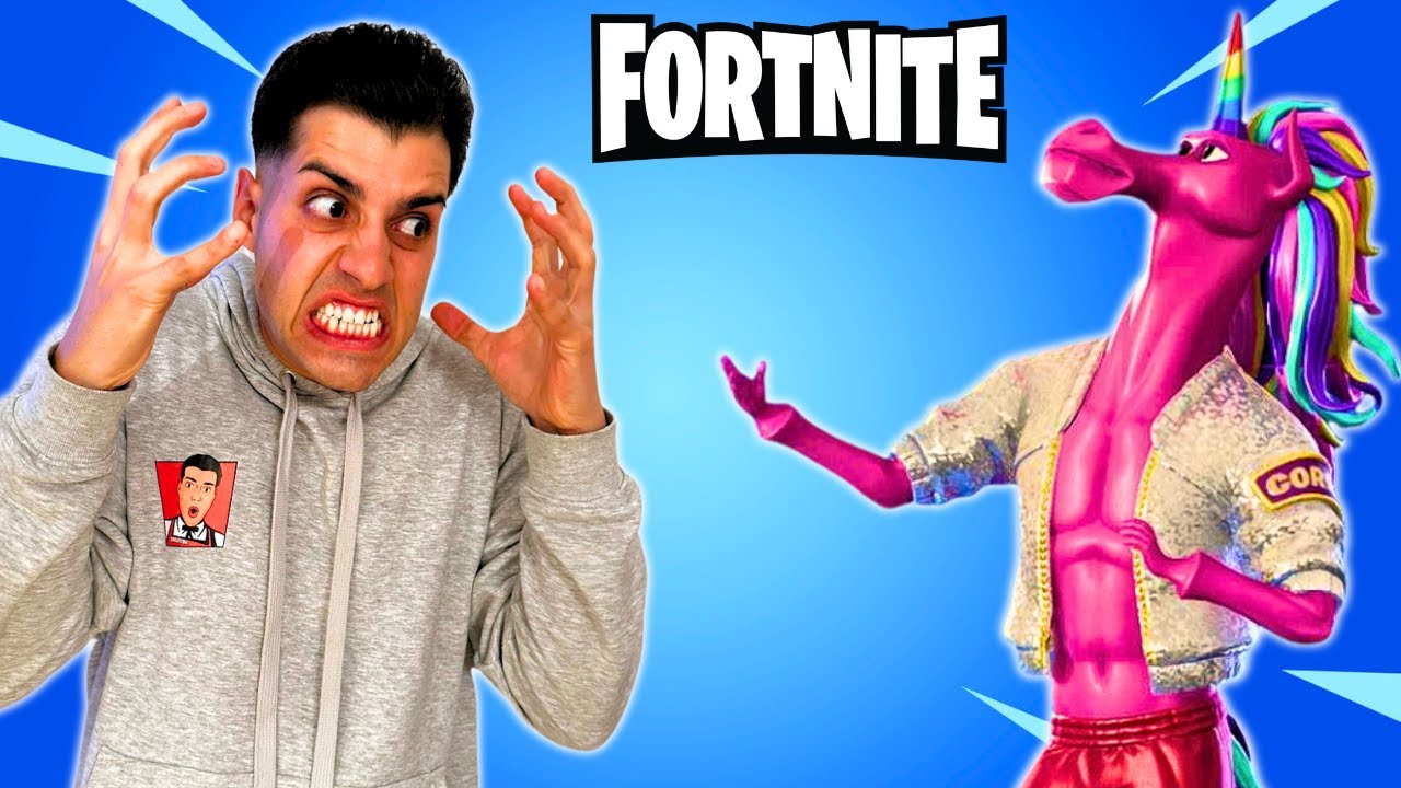 ΠΑΙΖΩ ΜΕ ΤΑ ΧΕΙΡΟΤΕΡΑ SKINS ΣΤΟ FORTNITE! - YouTube