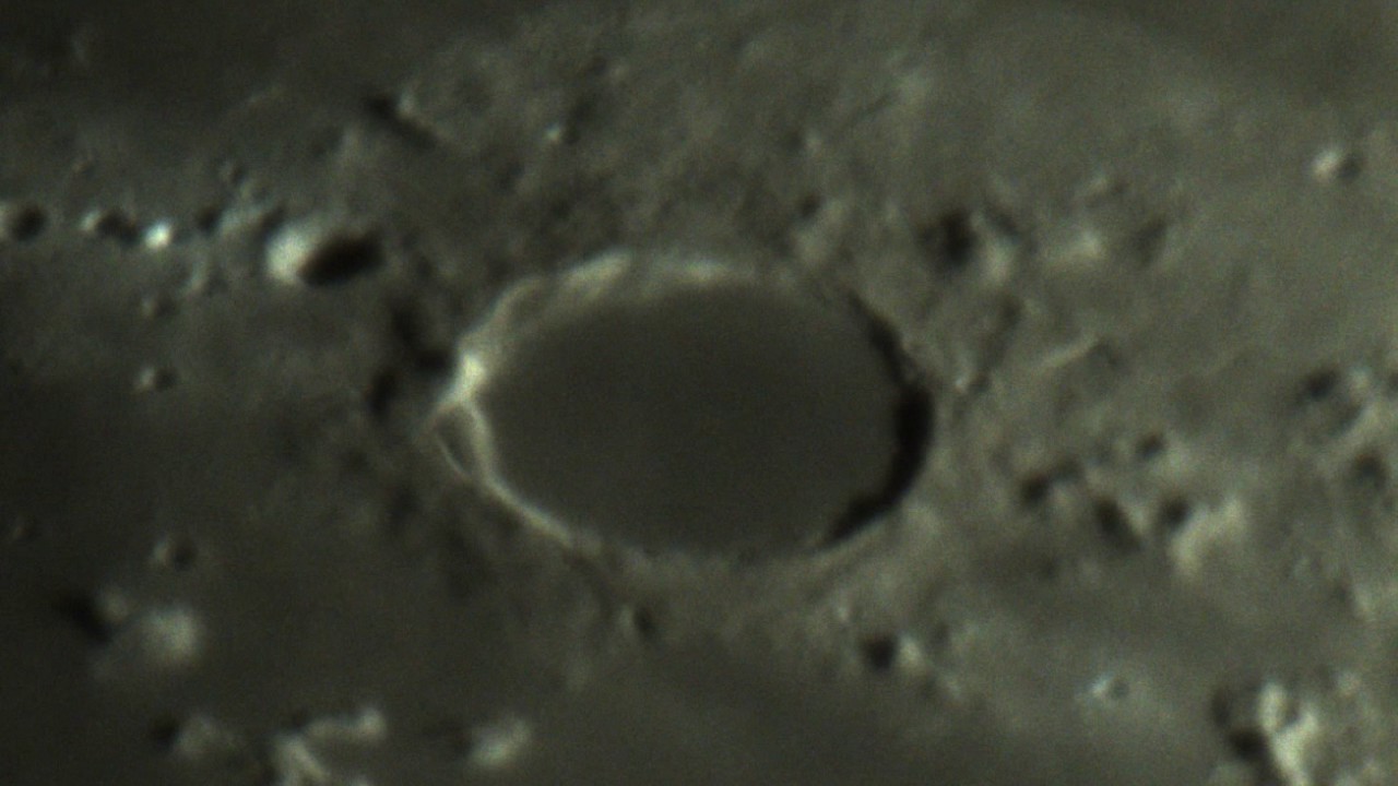 Region of lunar crater Plato. 09/11/2016, 18:40. - YouTube
