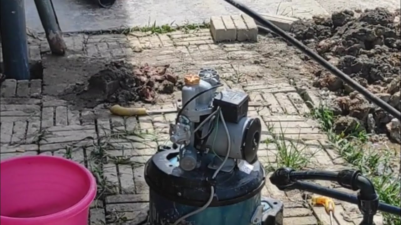 Proses Boring Air di halaman rumah - YouTube