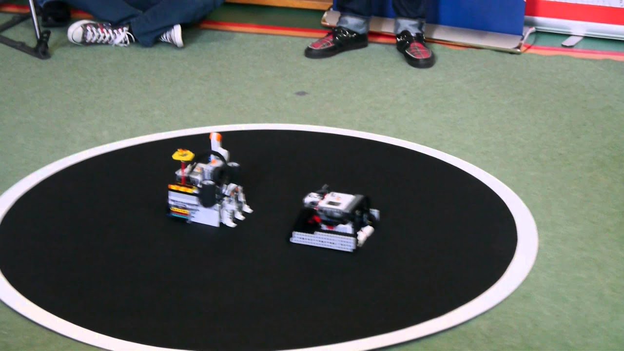 LegRobot 2014 Lego Sumo Walka 1 - YouTube