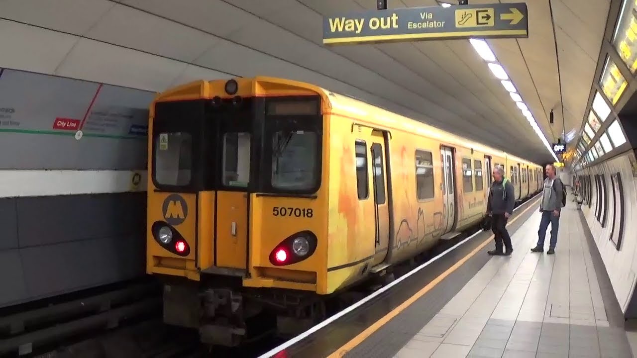 British Railways 2022-Merseyrail Class 507+508 EMUs Chester, Liverpool ...