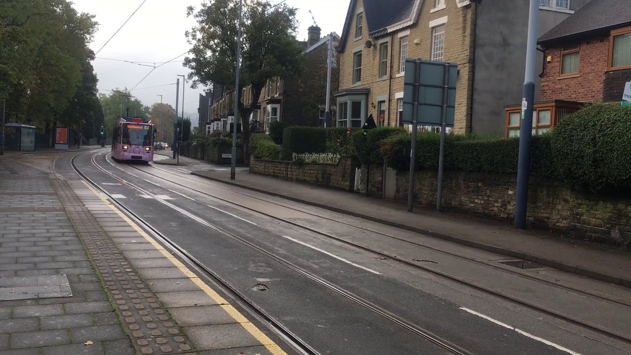 Stagecoach Supertram 118 approaching Leppings Lane with a Yellow Route ...