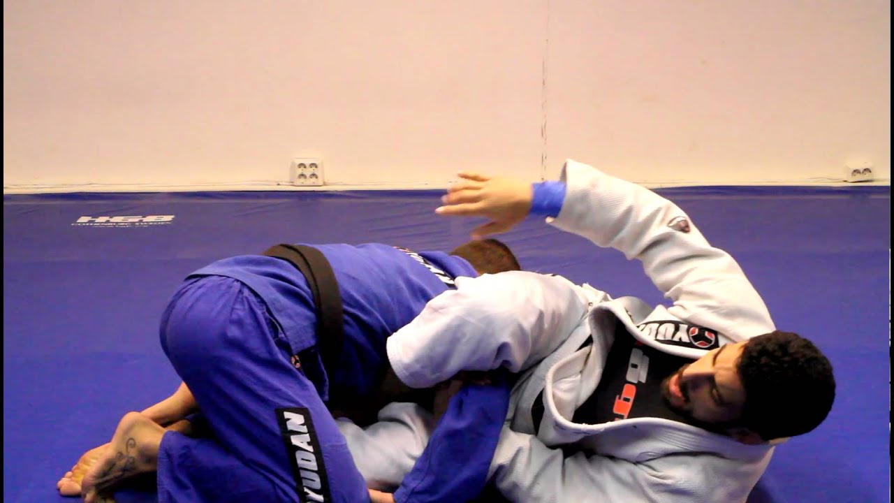 Guard pass counter - Taking the back - YouTube