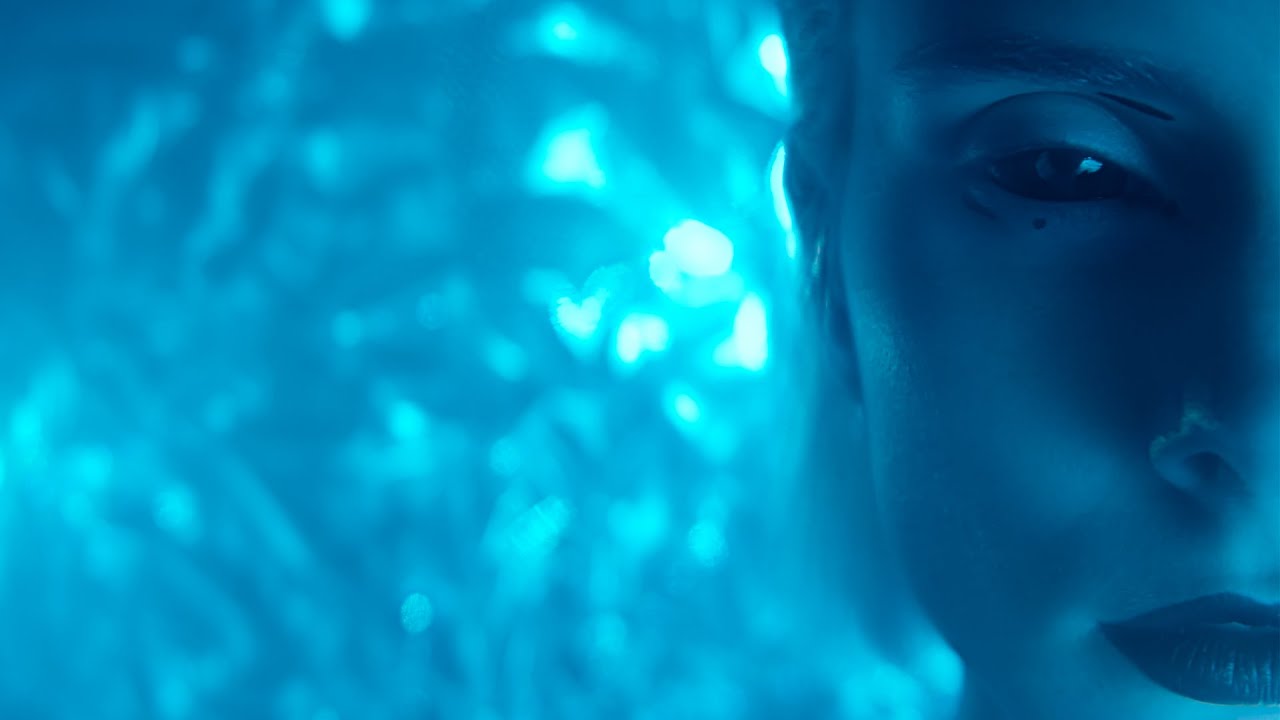 Just Another Pretty Girl - YouTube