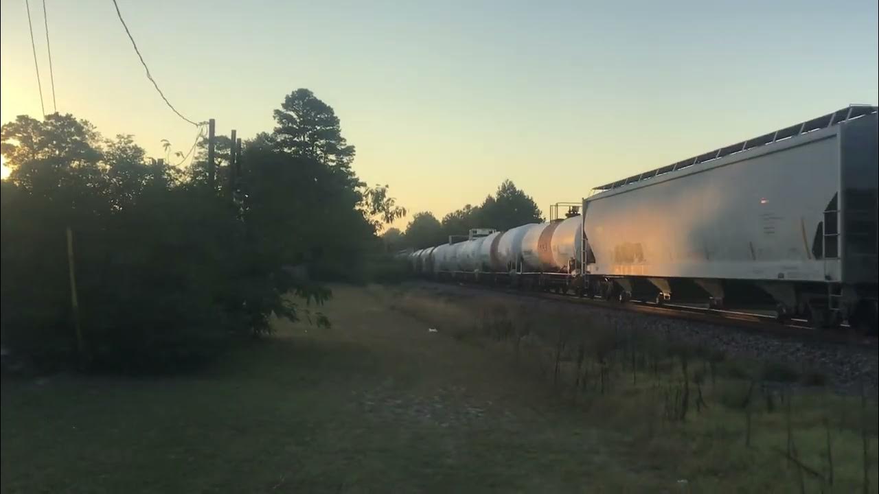 UP 8094 NB With SD70M Power Leads Manifest Magnolia,Tx - YouTube
