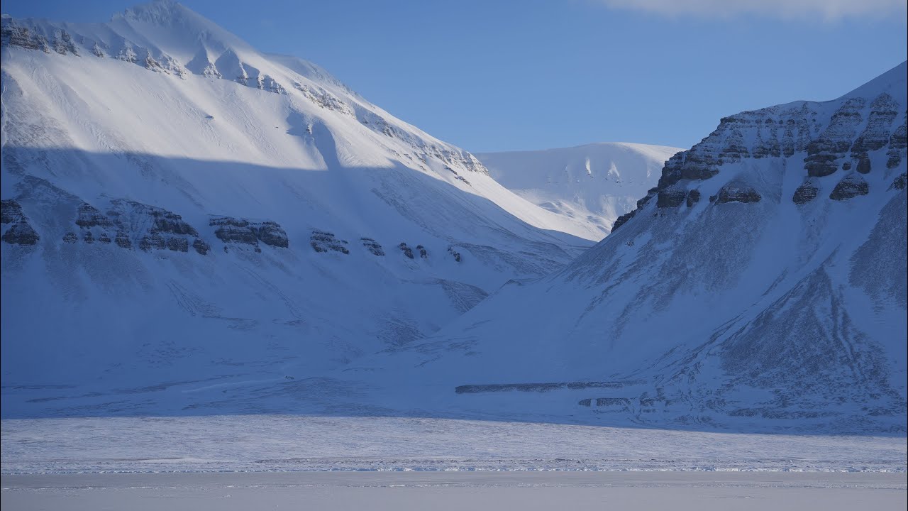 A visit to Longyearbyen, Svalbard in March - YouTube