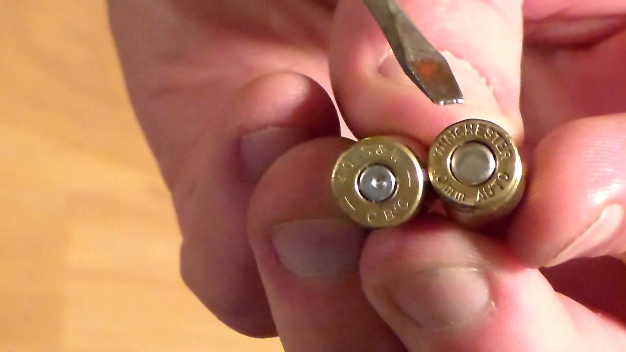 Explaining The Difference Between The 10mm And 40 Smth And Wesson explaining-the-difference-between-the-10mm-and-40-smth-and-wesson