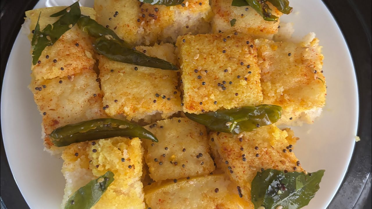 Easy And Quick Instant Rawa or Soji (semolina) Dhokla Recipe ...