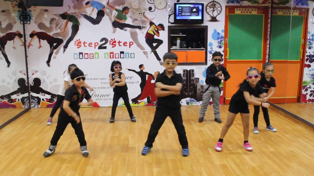 Kala Chashma kids Dance | Baar Baar Dekho - YouTube