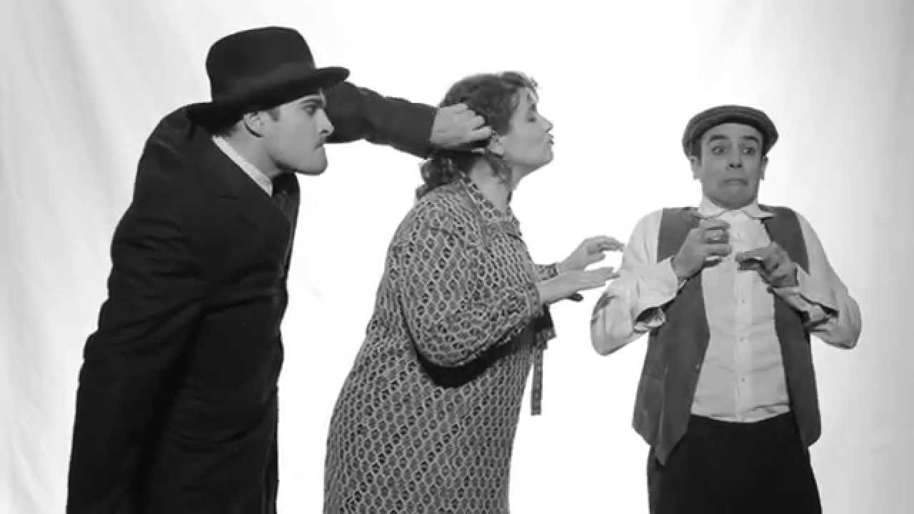 «ΤΑ ΔΕΚΑΝΙΚΙΑ ή πώς ξέμαθα να περπατώ» trailer - YouTube