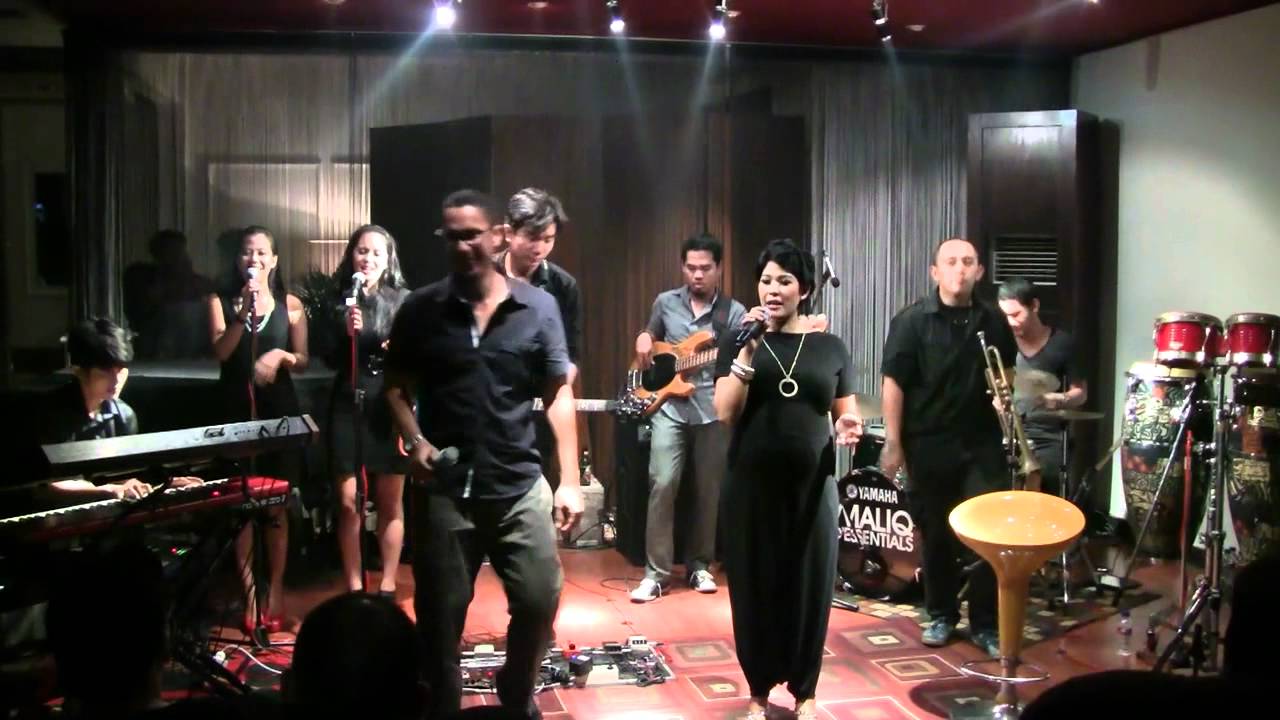Maliq & D'essentials - Kangen @ Mostly Jazz 25/11/11 [HD] - YouTube