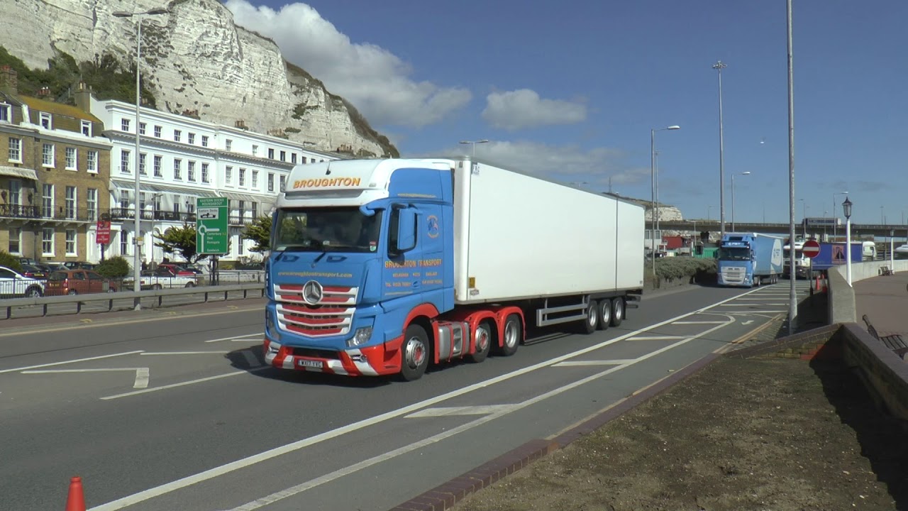 TRUCKS ARRIVE AT DOVER DOCKS APRIL 2018 - YouTube