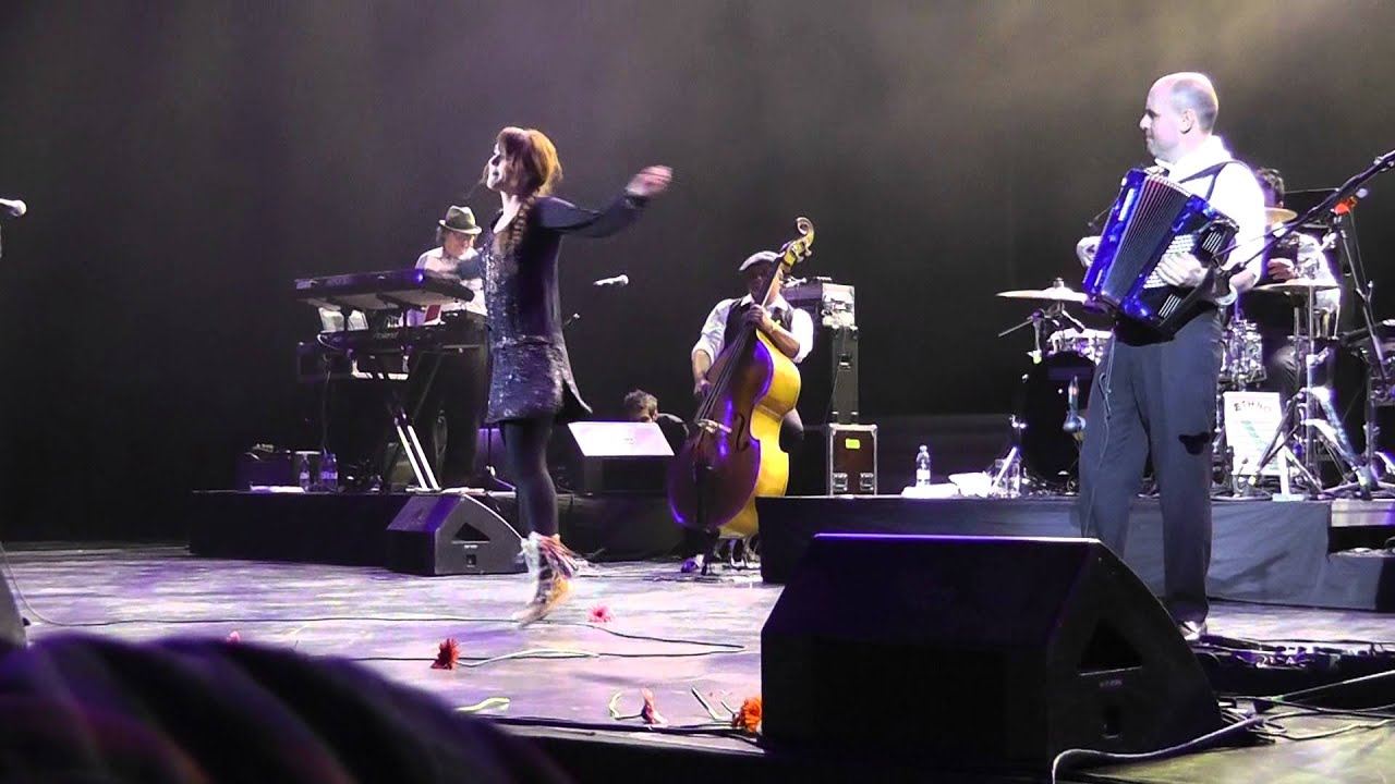 LIVE video from concert ZAZ part 1 - YouTube