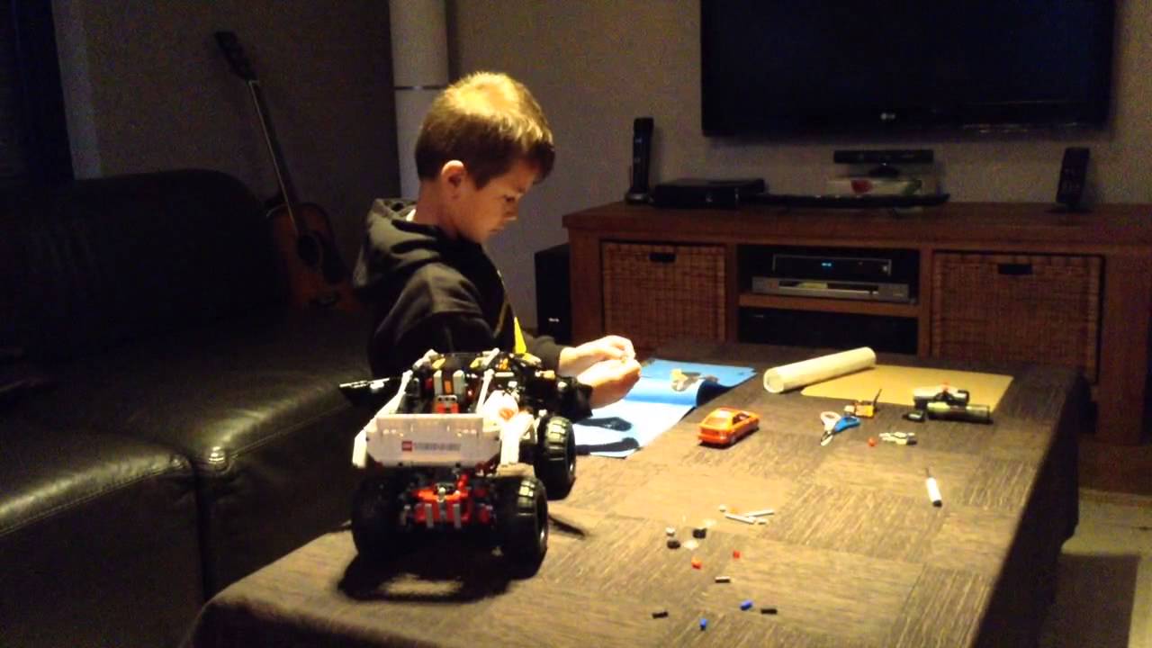 LEGO & Sven - YouTube