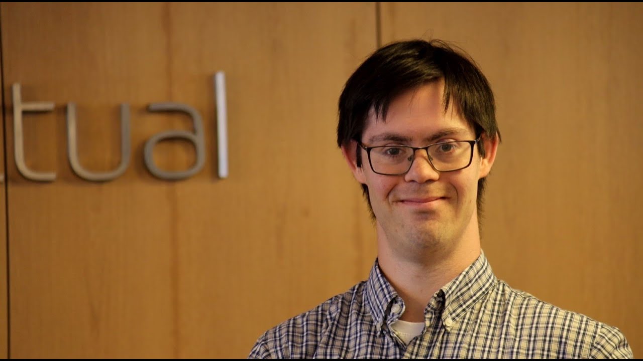 Inclusión Laboral: La historia de Danny Foot junto a BTG Pactual - YouTube