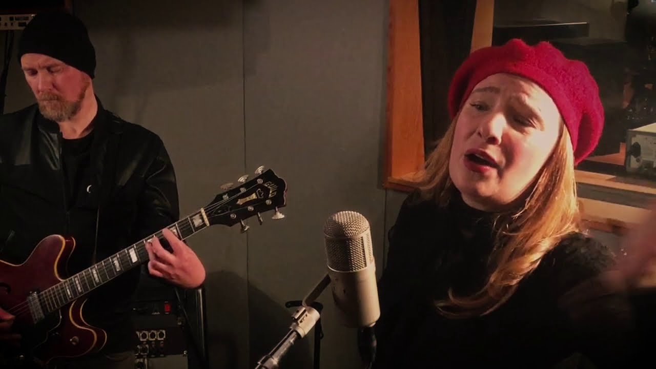 WCL House Concerts: Sharon Little - YouTube