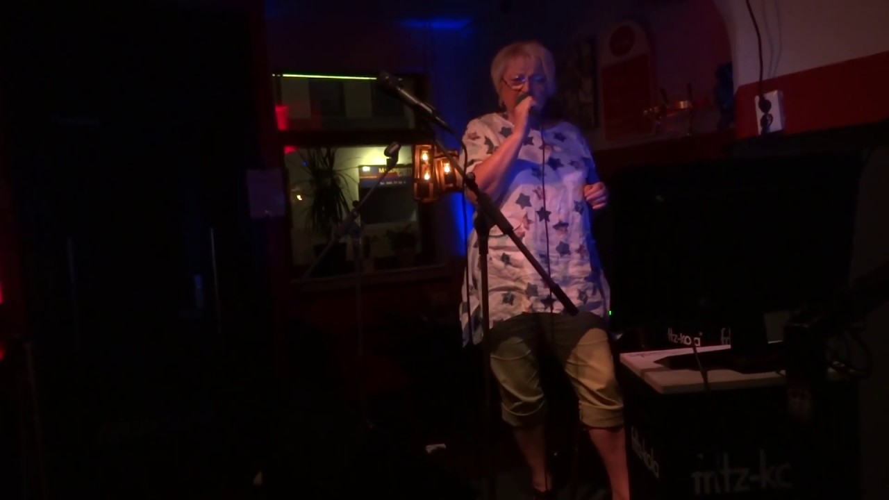 Heading for a Fall, Vaya con Dios – Karaoke-Cover Rena Böhlke - YouTube