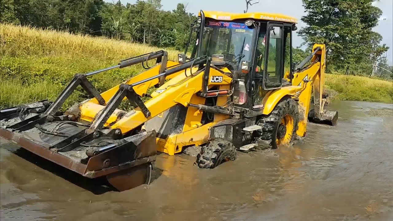 JCB Dozer Crossing River and Pulling Tractor - JCB Moving in Small ...