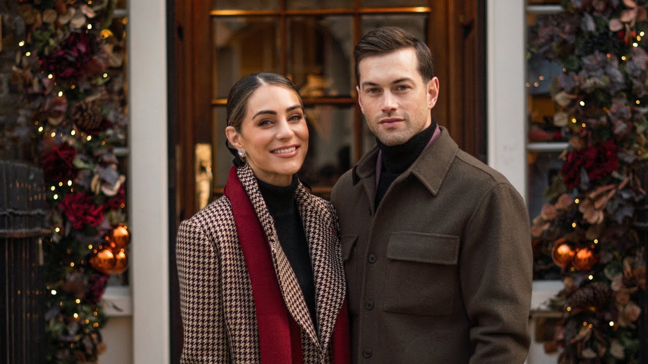 COME CHRISTMAS SHOPPING WITH US IN LONDON | VLOGMAS DAY 4 | Lydia Elise ...