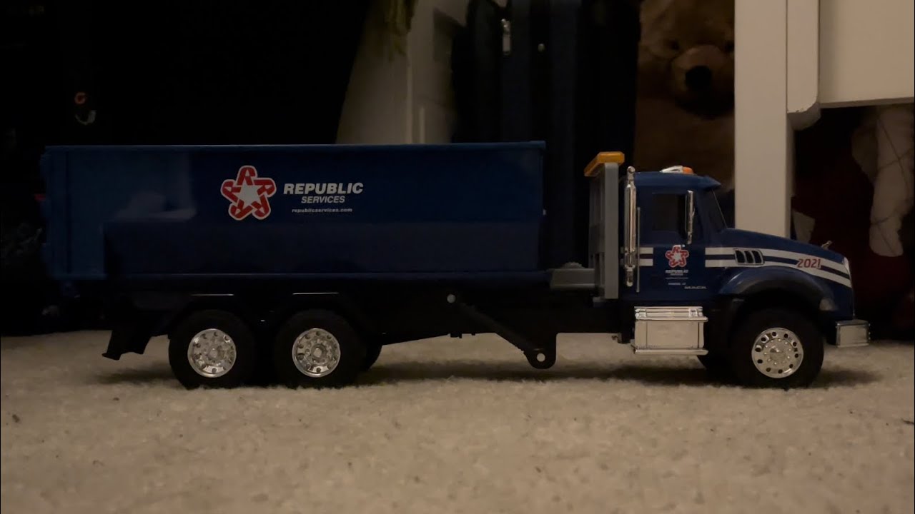 600 Subscribers Special: My First Gear Garbage Trucks in Action! - YouTube