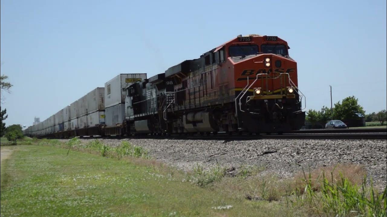 Memorial Day 2024 Railfanning on BNSF's Red Rock Sub - YouTube