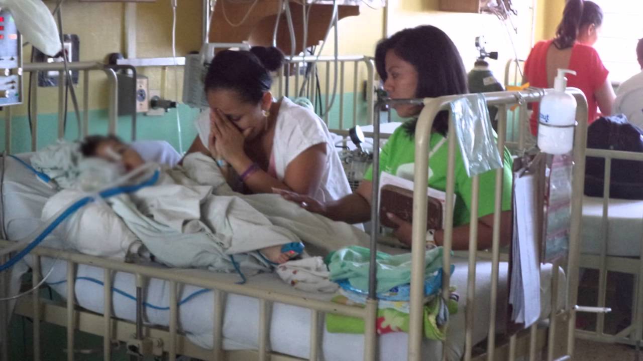 Visita a Hospital Benjamin Bloom diciembre 2015 - YouTube