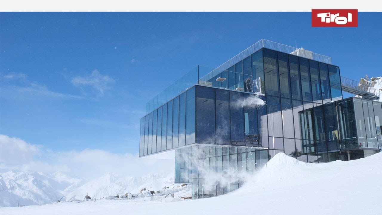 007 Elements: Spektakuläre James Bond Ausstellung in Sölden I 📽 - YouTube