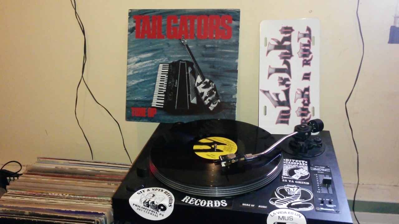 TAIL GATORS - TORE UP - YouTube