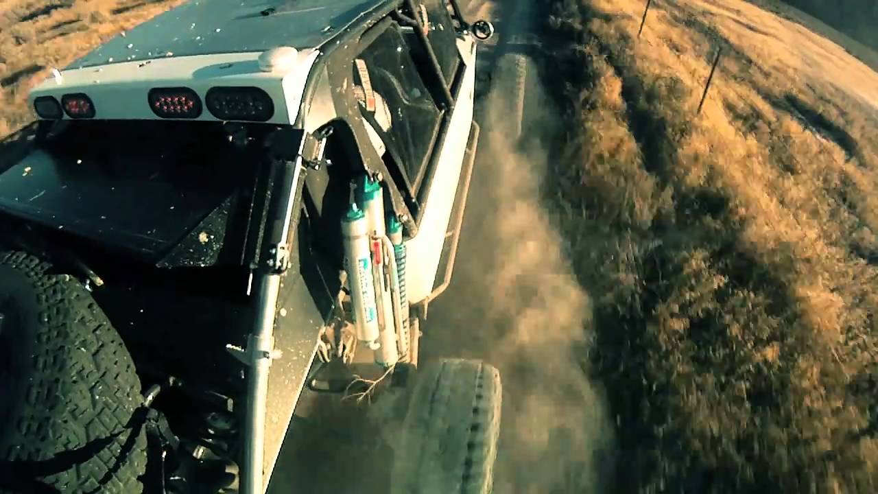 Aero Motorsports Prerunner Jumps and High Speed Passes - YouTube