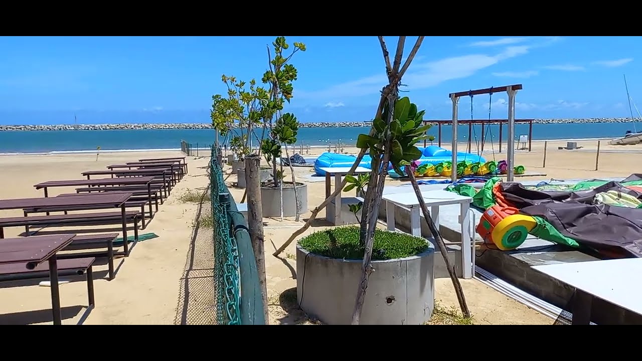 Restaurants Artificial Sand Beach along with Kids Activity areas ...