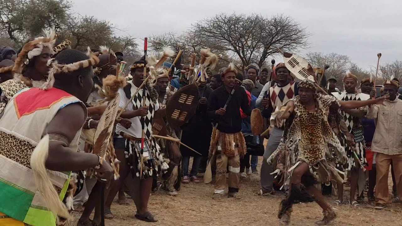 Amandebele Traditional dance - YouTube