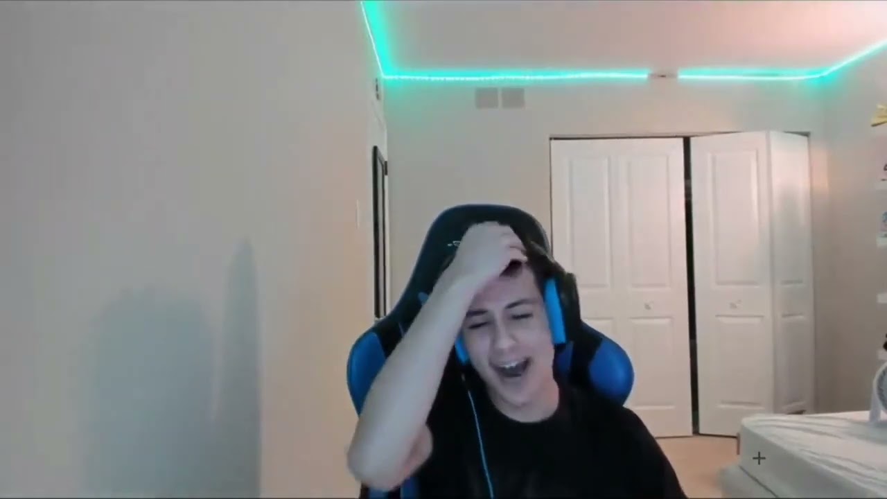 [CLEAN] Stable Ronaldo singing payphone Chords - Chordify