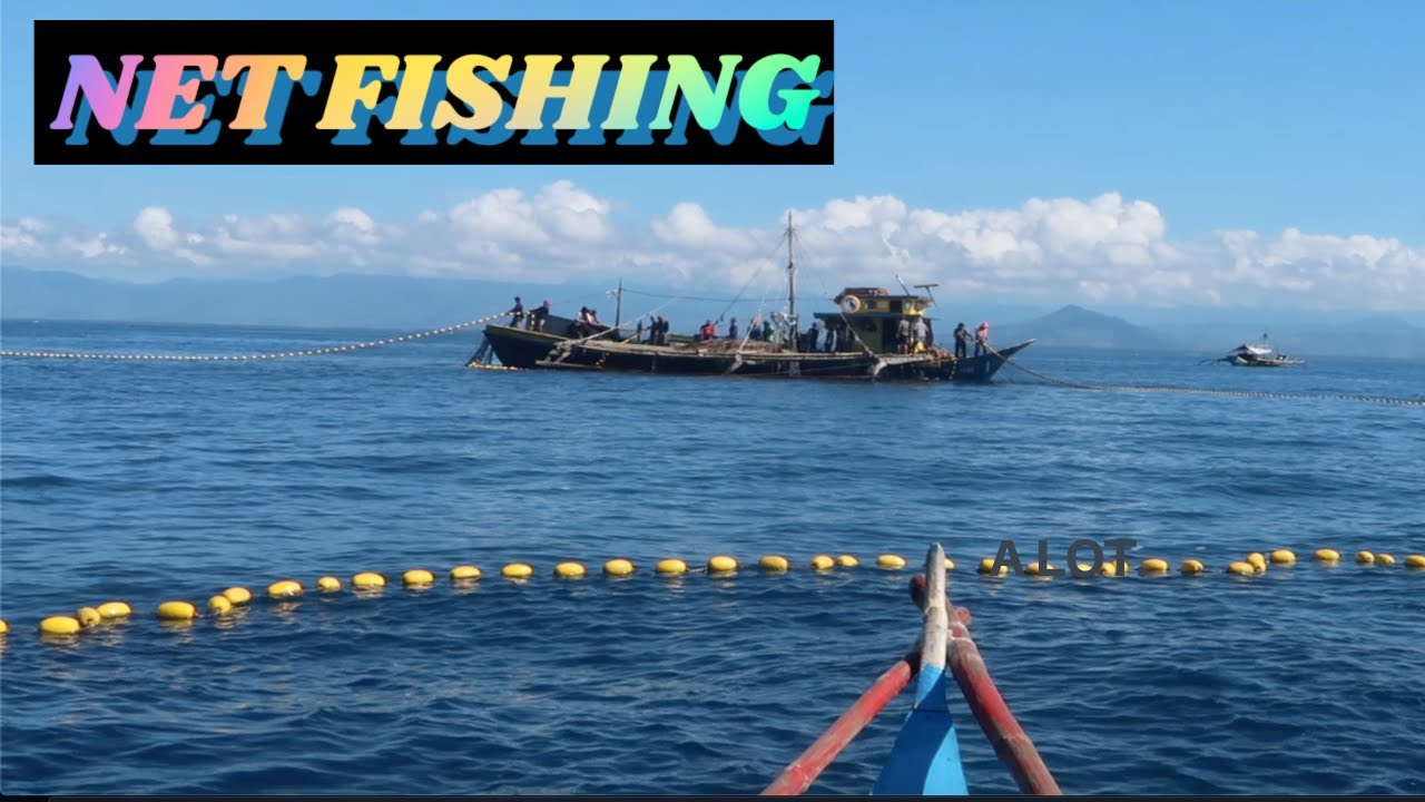 Net fishing in the Philippines - YouTube