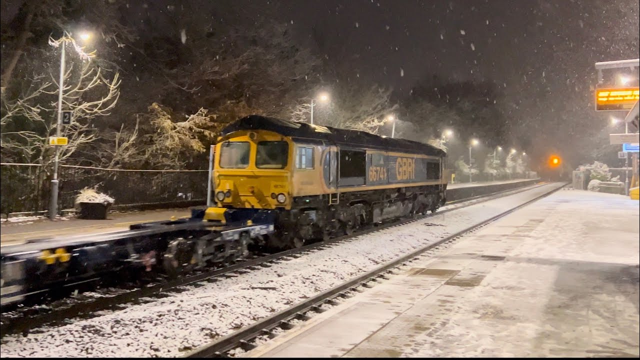 Class 66 66741 4O19 East MIDS Gateway TML GBRF to Southampton W Docks ...