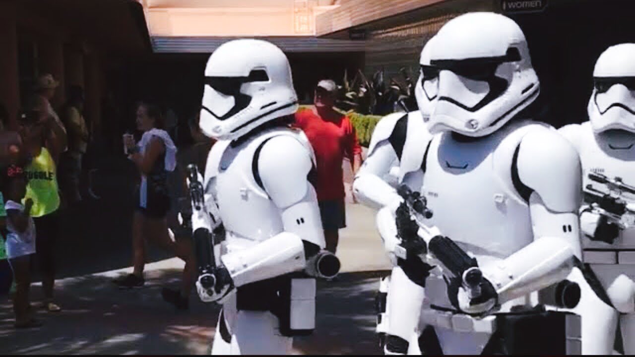 Stormtrooper March at Disney Hollywood Studios - YouTube
