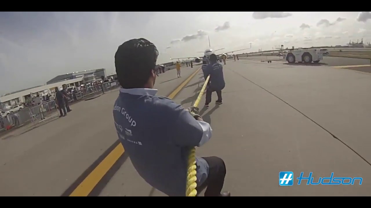 Newark Airport & Special Olympics Plane Pull - YouTube