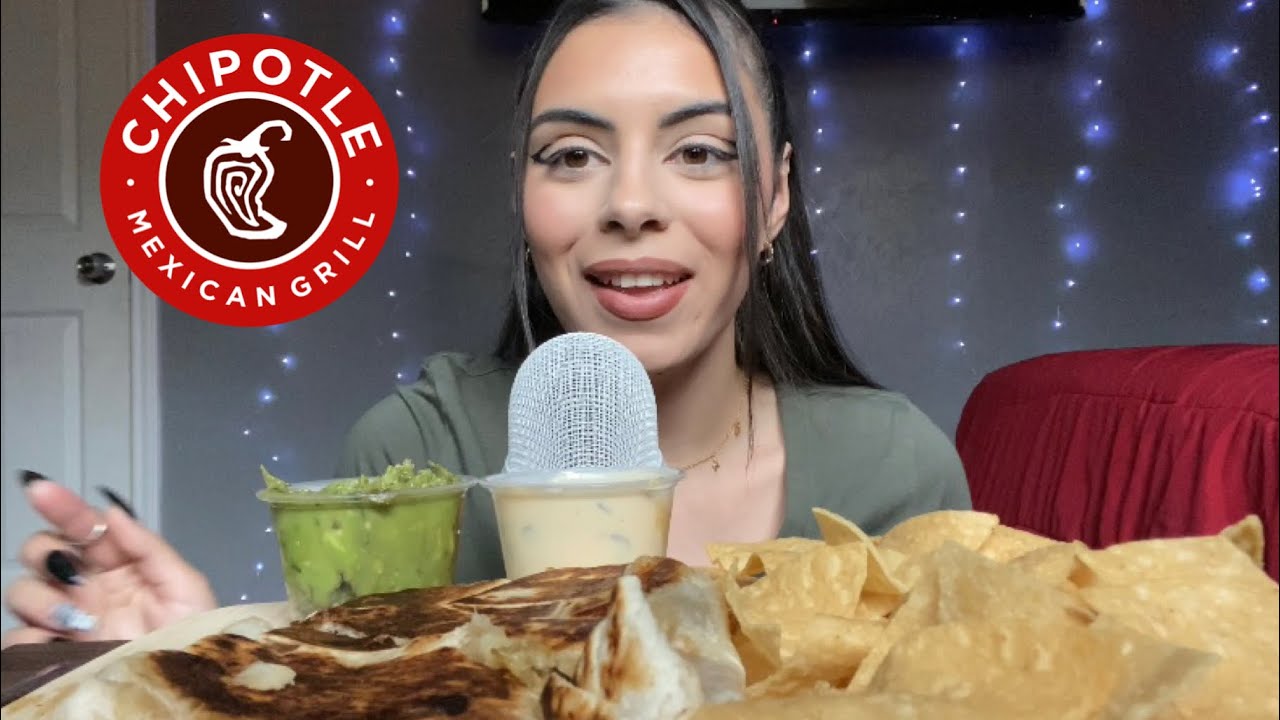 Asmr|| Eating chipotle(chips, guacamole,queso blanco)🧀🥑 - YouTube