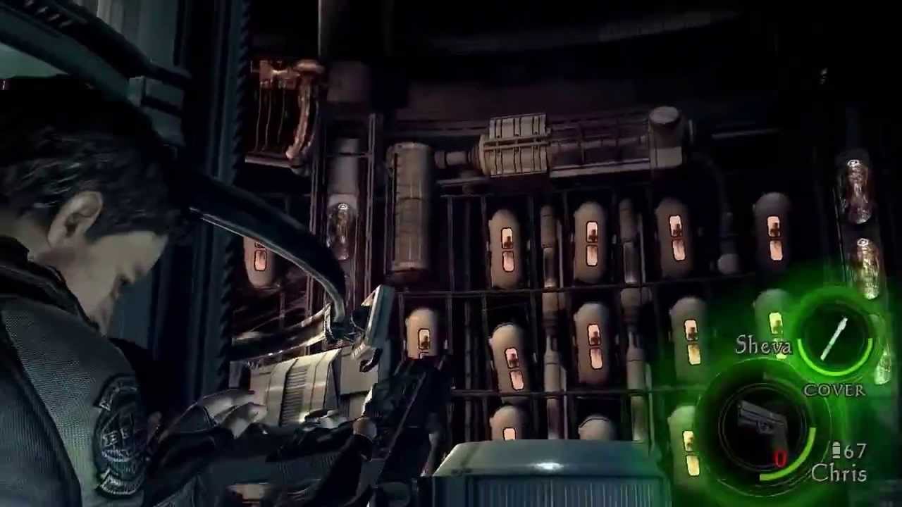 Resident Evil 5 Battle with boss (Black Monster Spider) - YouTube