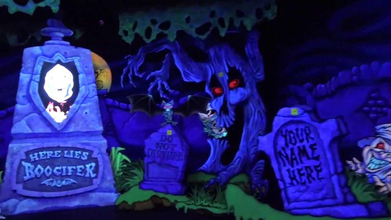 Wonderland 2019 Canada Halloween👻AMUSEMENT PARK Boo Blasters on Boo ...