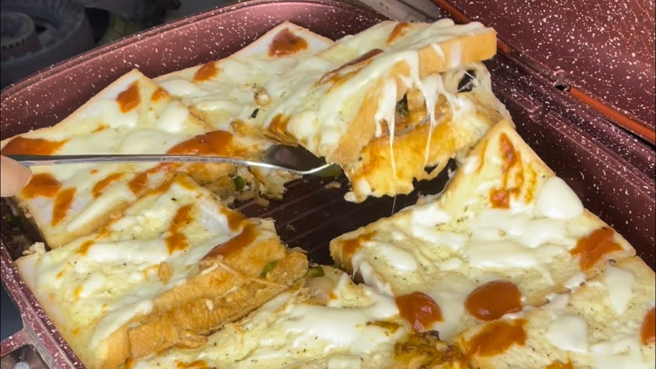 Cafe style chicken cheese toast at home in 5 minutes - YouTube