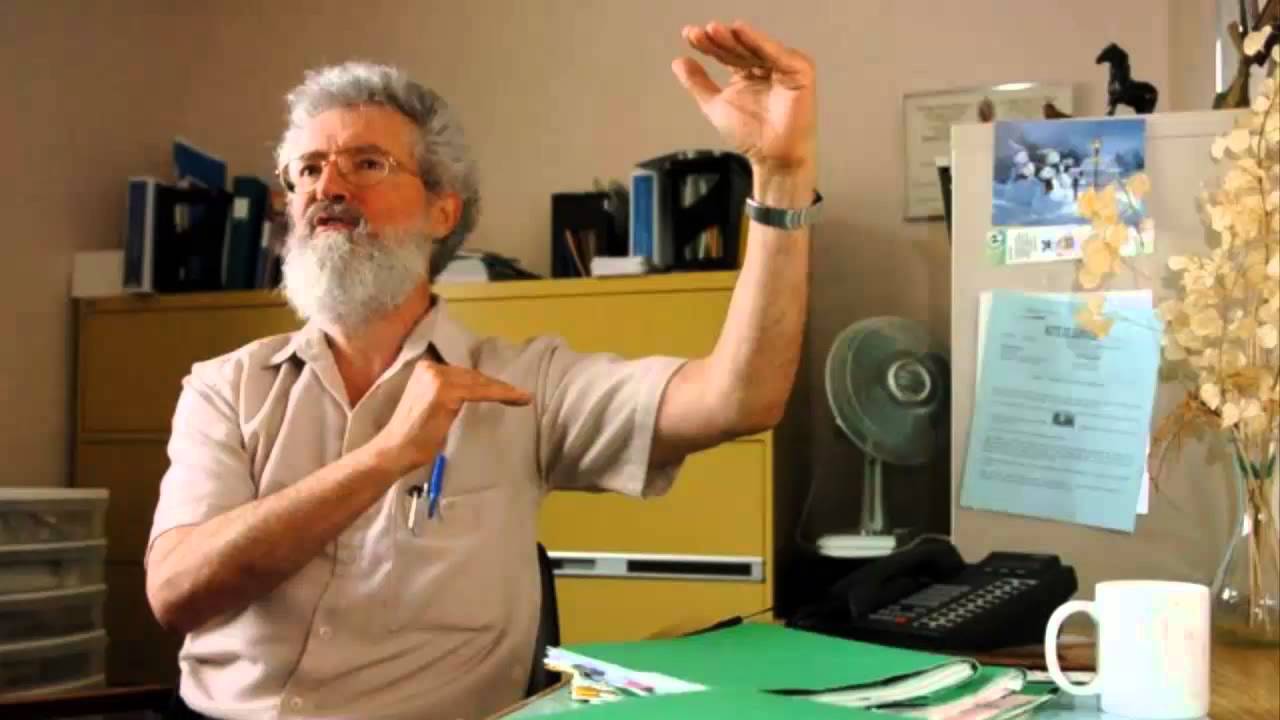 Le docteur Pierre Mailloux et la DPJ - YouTube