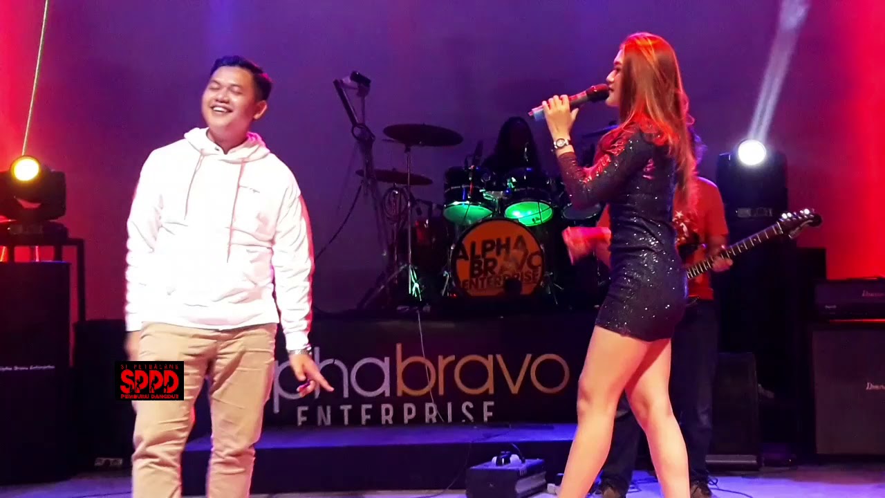 NITA AMELIA // ZARIMA - YouTube