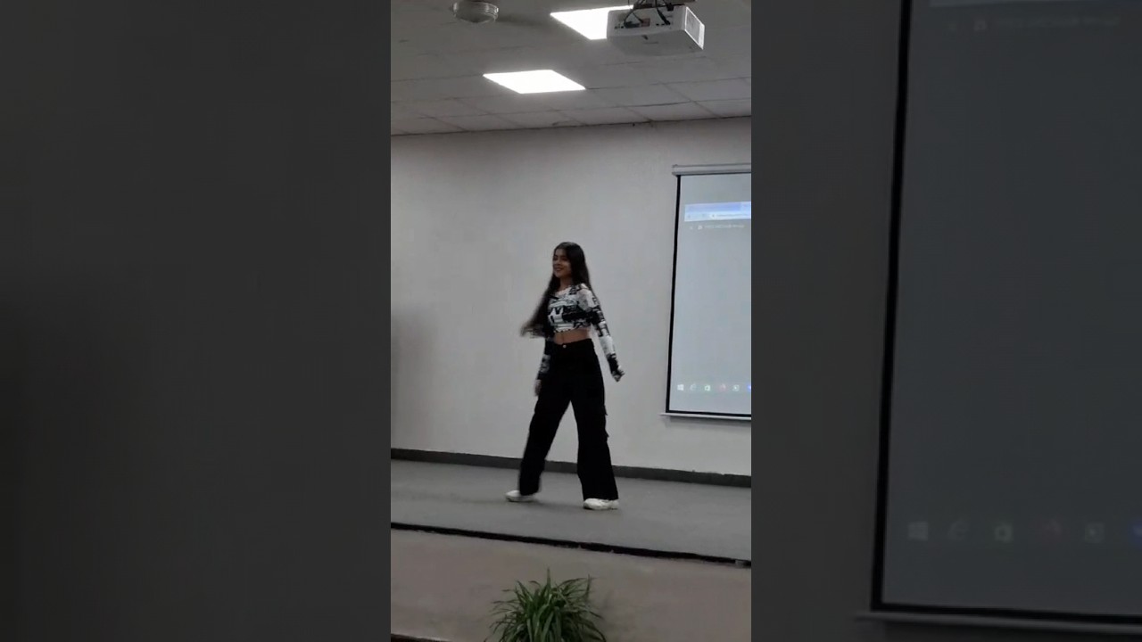 One Spark baby (self-expression day) #twice #kpop #cover #onespark ...