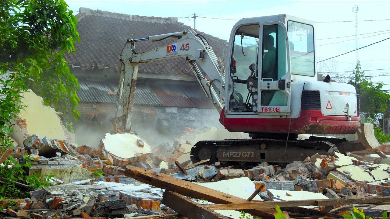 House Demolition Mini Excavator Takaeuchi Demolish Bricks Wall - YouTube